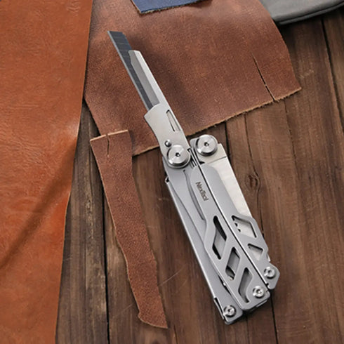 Heavy-duty EDC Foldable Multi-tool - Cool Gadget